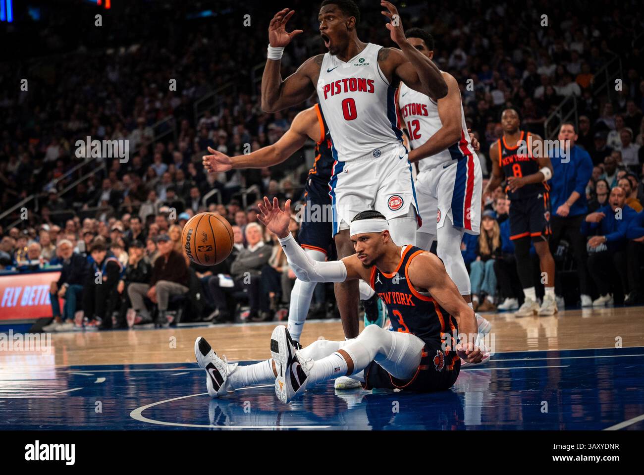 New York Knicks guard Josh Hart (3) falls trying to catch the ball as ...