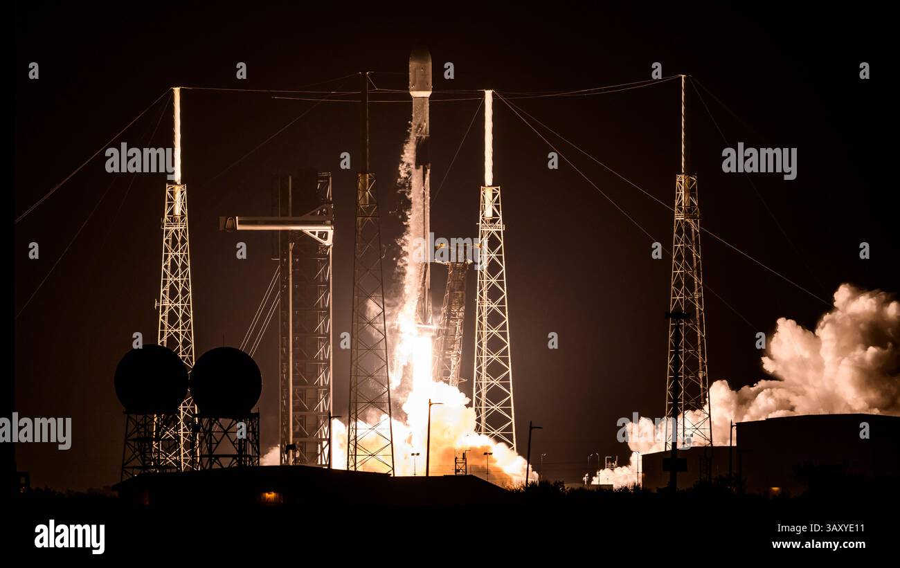Cape Canaveral, Florida, USA. 21st Apr, 2025. A SpaceX Falcon 9 ...