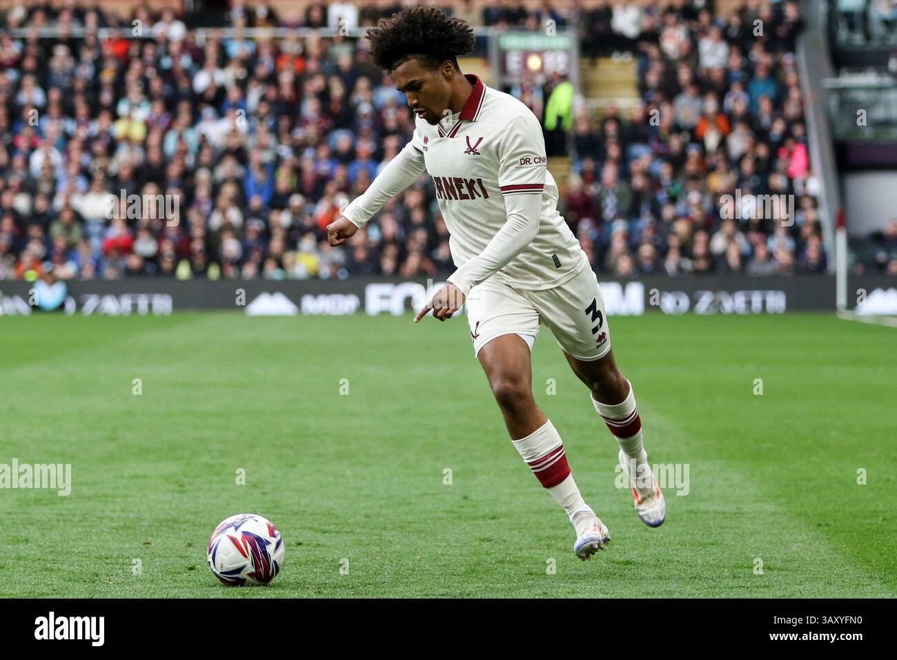 Burnley, UK. 21st Apr, 2025. Turf Moor, Bunrley, England, April 21st ...