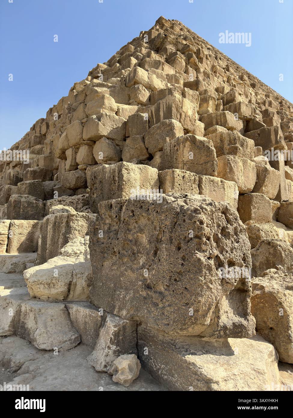 Limestone blocks of Pyramids Khufu, Giza, Egypt Stock Photo - Alamy
