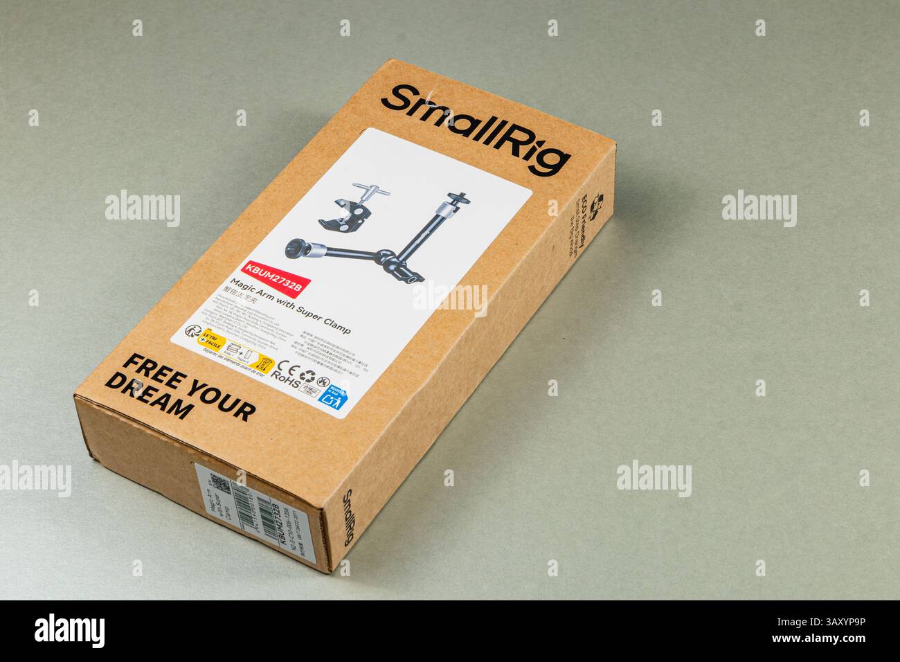 Innovative cardboard packaging production hi-res stock photography and ...