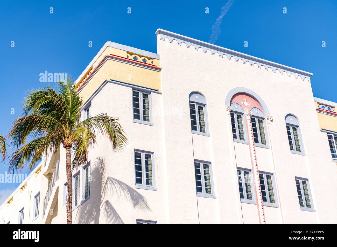 Ocean drive. Miami South Beach in Ocean Drive. Art Deco building ...