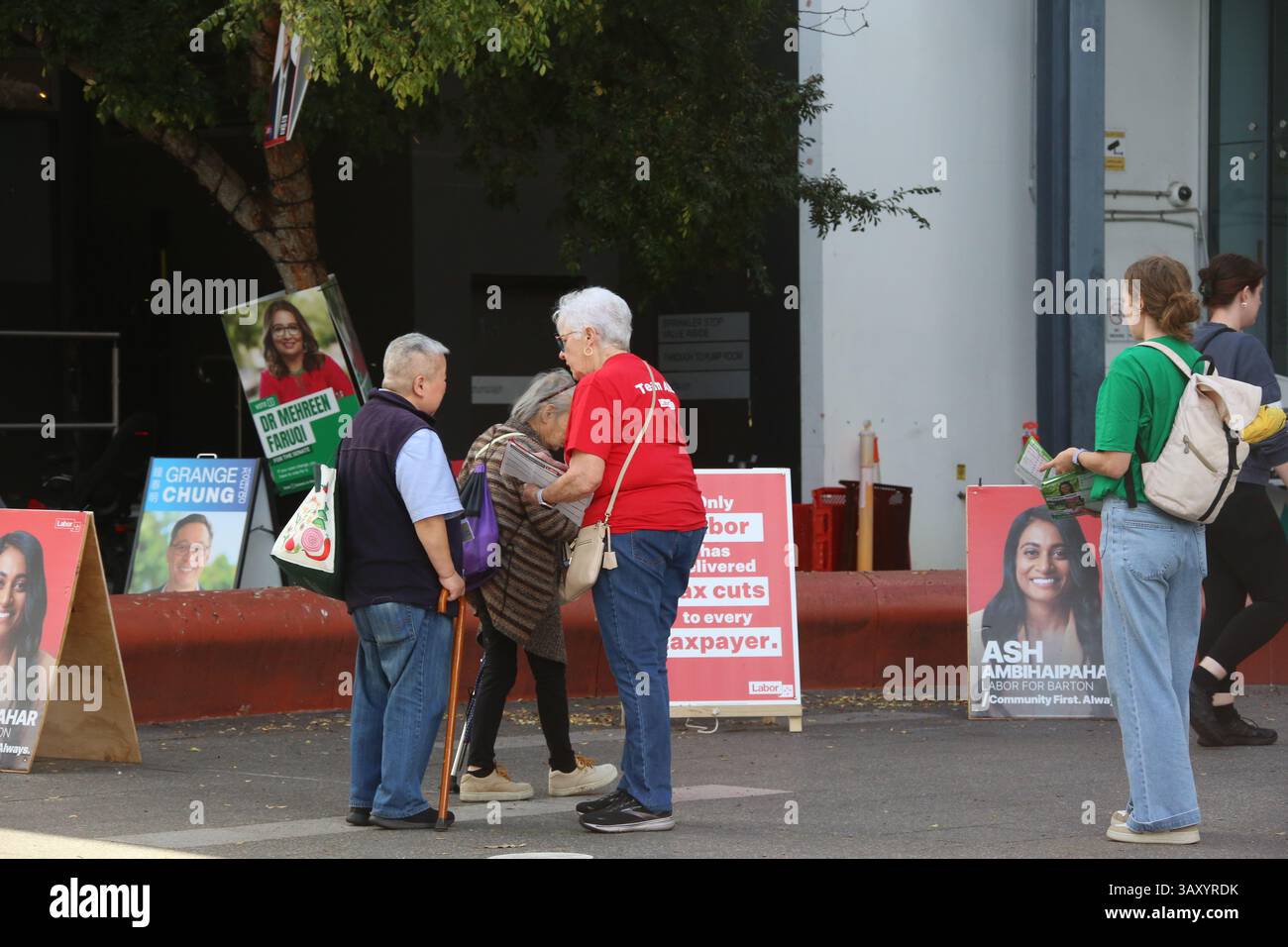Sydney, Australia. 22nd April 2025. Early voting begins for the 2025 ...
