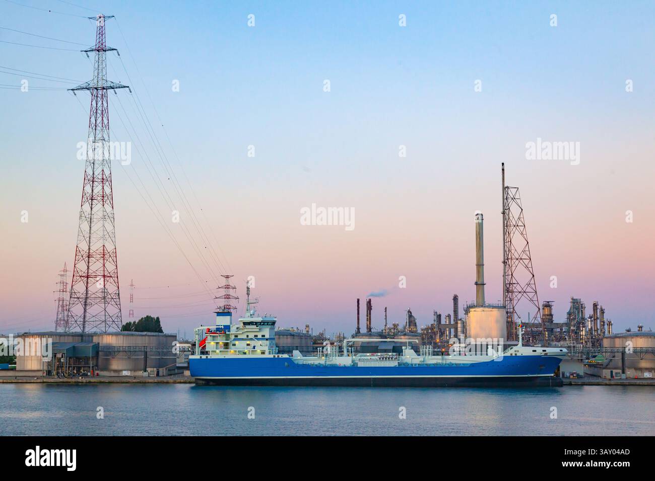 Oil ship docked at the oil berth in oil refinery Stock Photo - Alamy