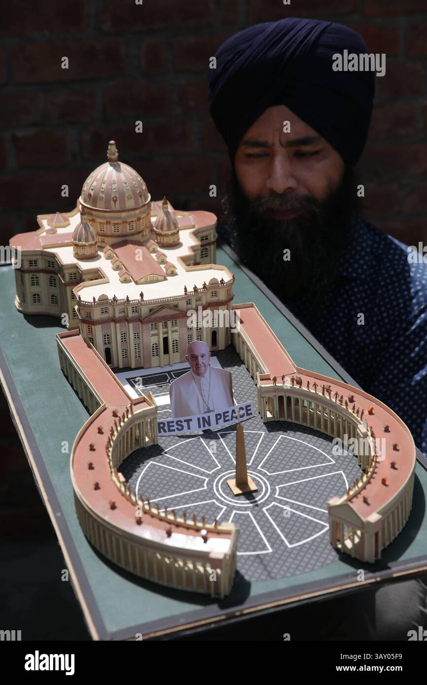 Reactions to Pope Francis death in Amritsar, India Indian paper artist ...