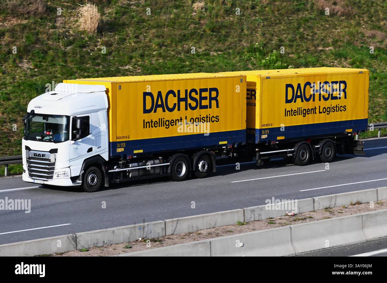 Dachser Spedition, DAF - Hängerzug. Die Dachser Group SE und Co KG mit ...