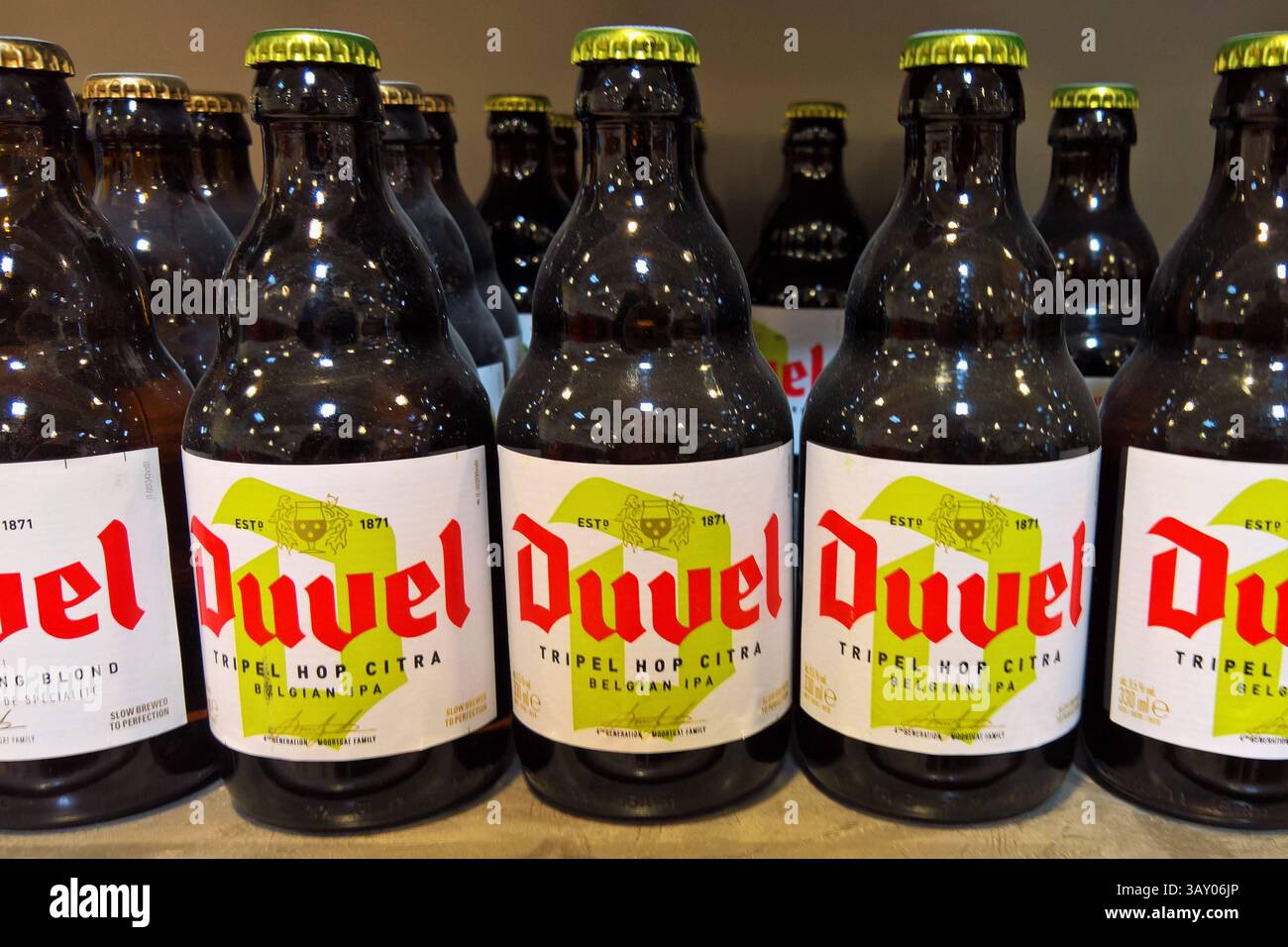 Duvel ist ein obergäriges helles Starkbier aus Belgien. Es kam erstmals ...