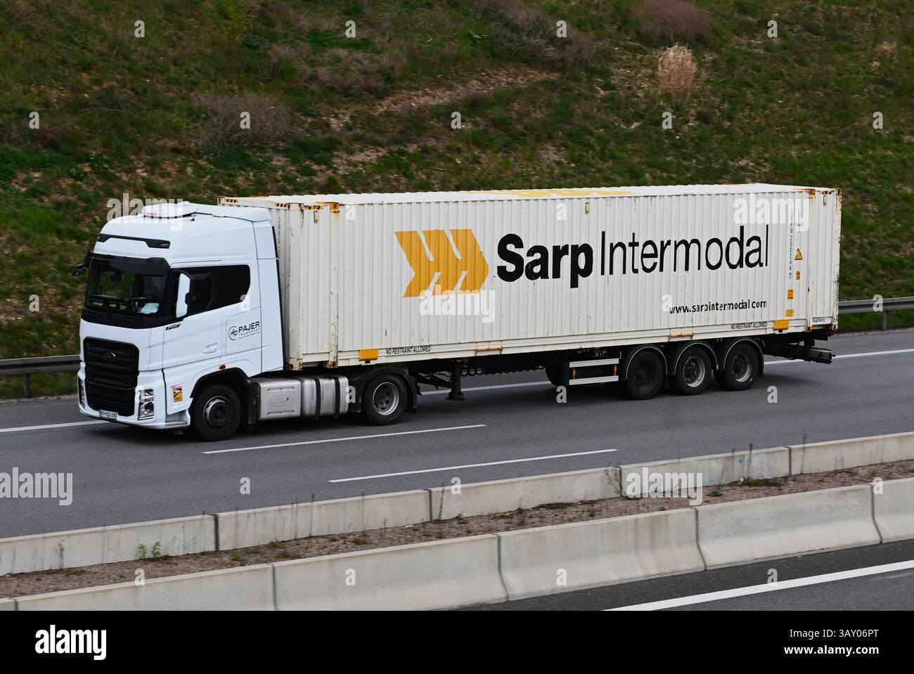 Sarp Intermodal aus Instanbul, Türkei. LKW Transport mit Ford ...