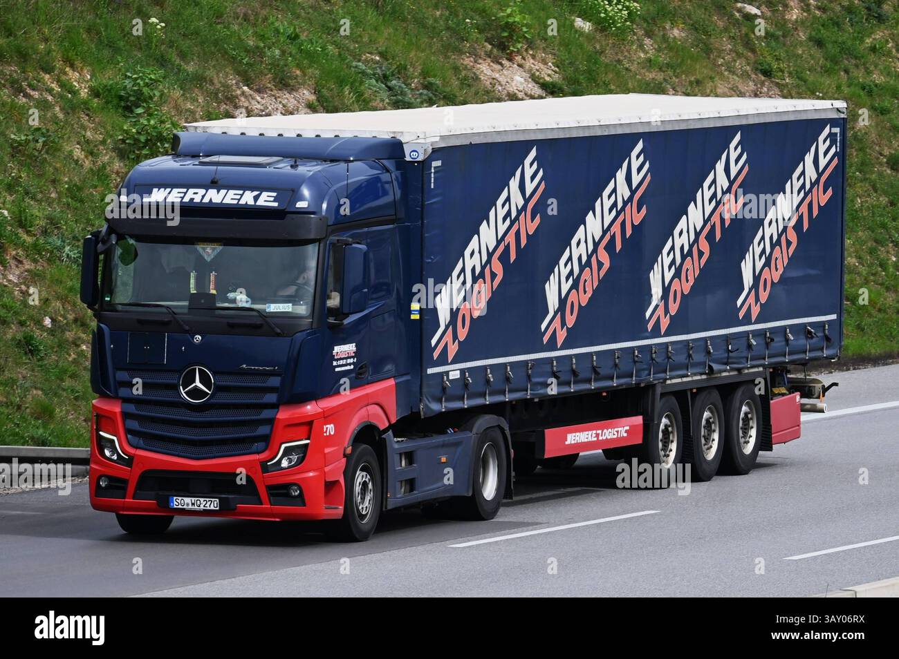 Werneke Logistic ist eine Spedition aus Werl mit 120 ziehenden LKW - Einheiten. Mercedes Actros ...