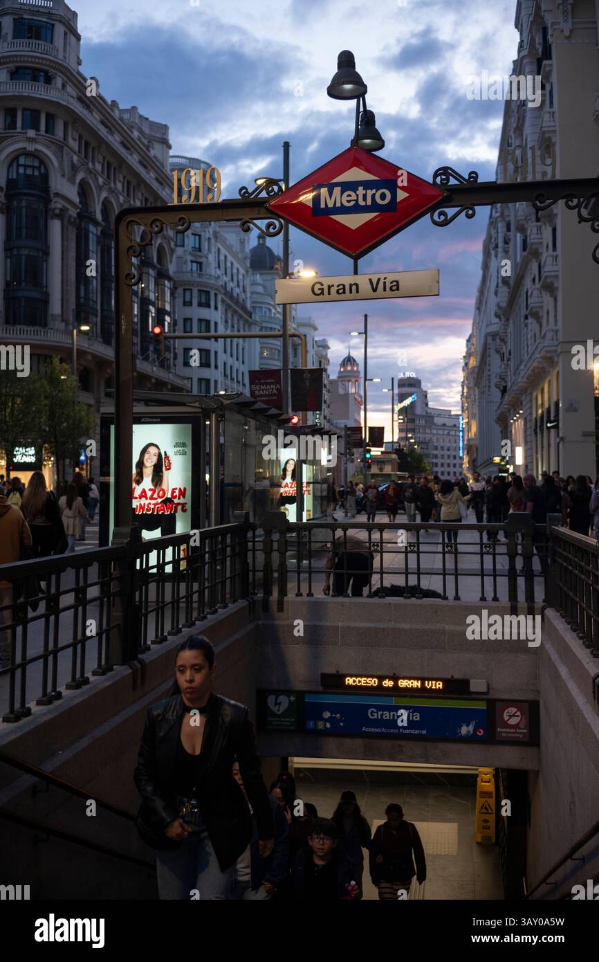 Gran Via, Madrid, bustling, historic street known for its grand ...