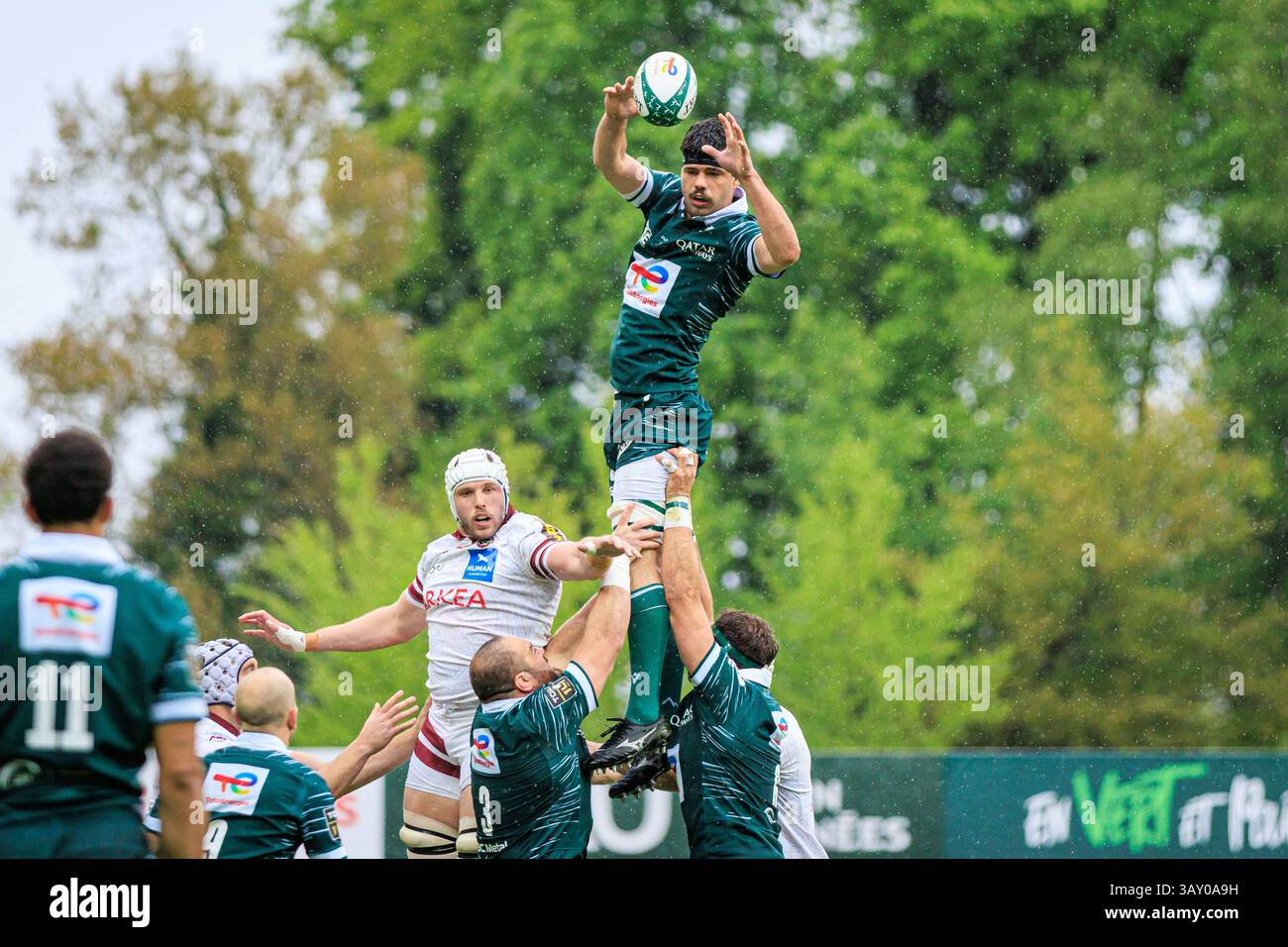 Pau, France. 19th Apr, 2025. Hugo Auradou of Section Paloise during the ...