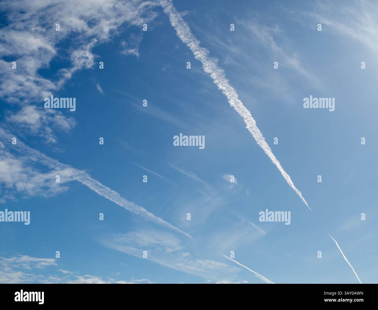 White contrail lines aeroplane hi-res stock photography and images - Alamy