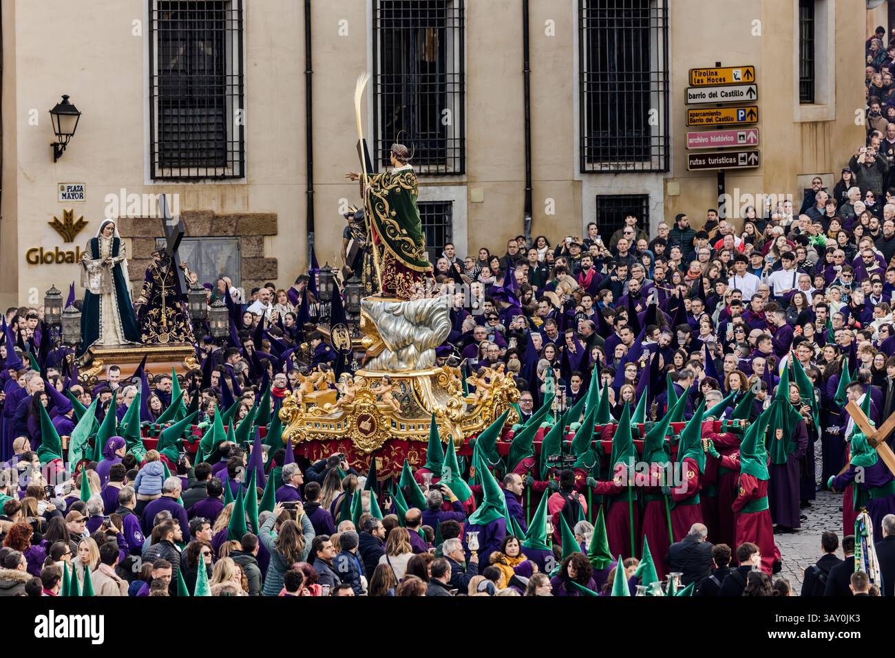 The Hermandad de San Juan Evangelista carries the Paso Jesús Nazareno ...