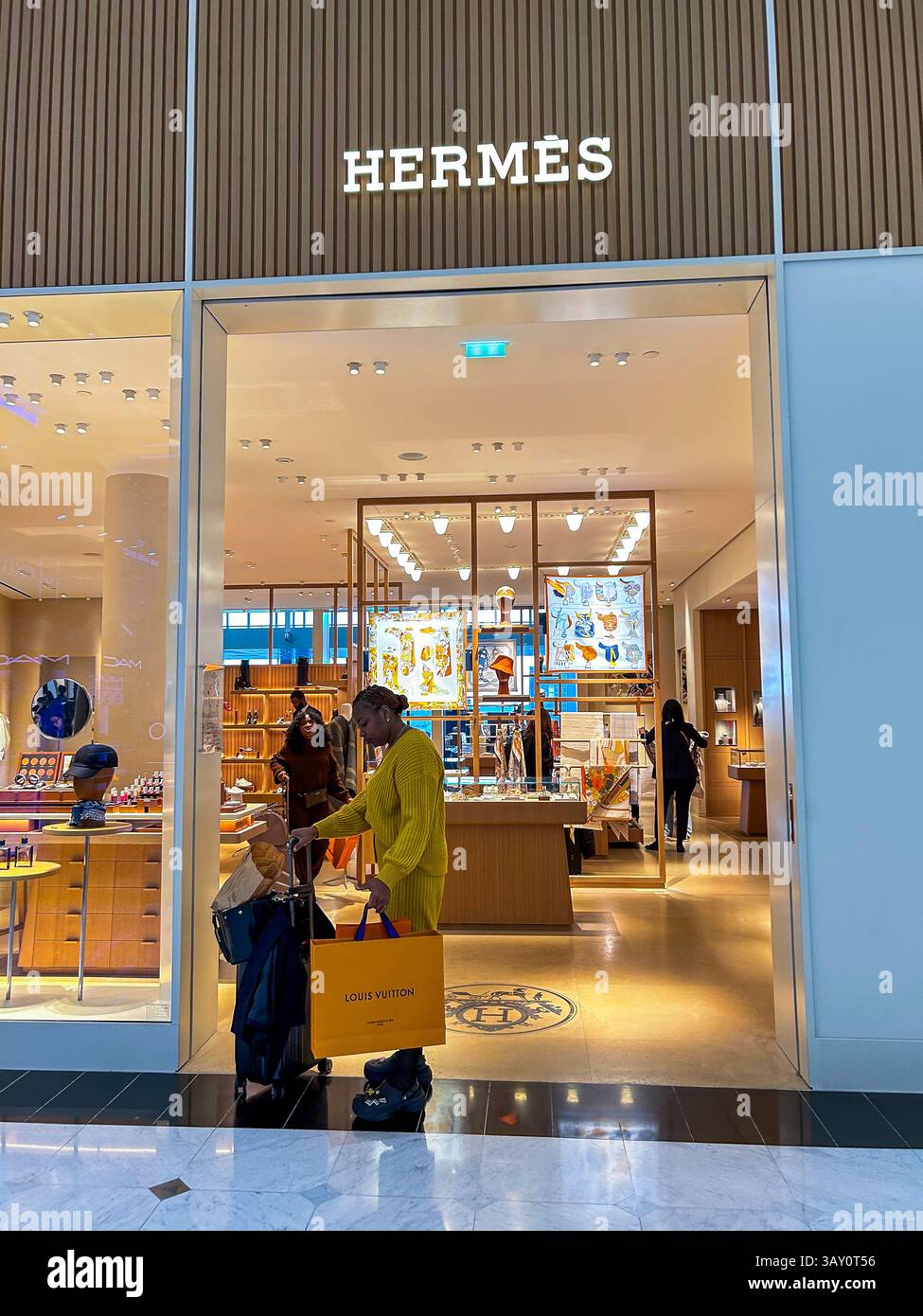 Roissy Airport, inside Shopping Center, Luxury Stores, Shop Fronts ...