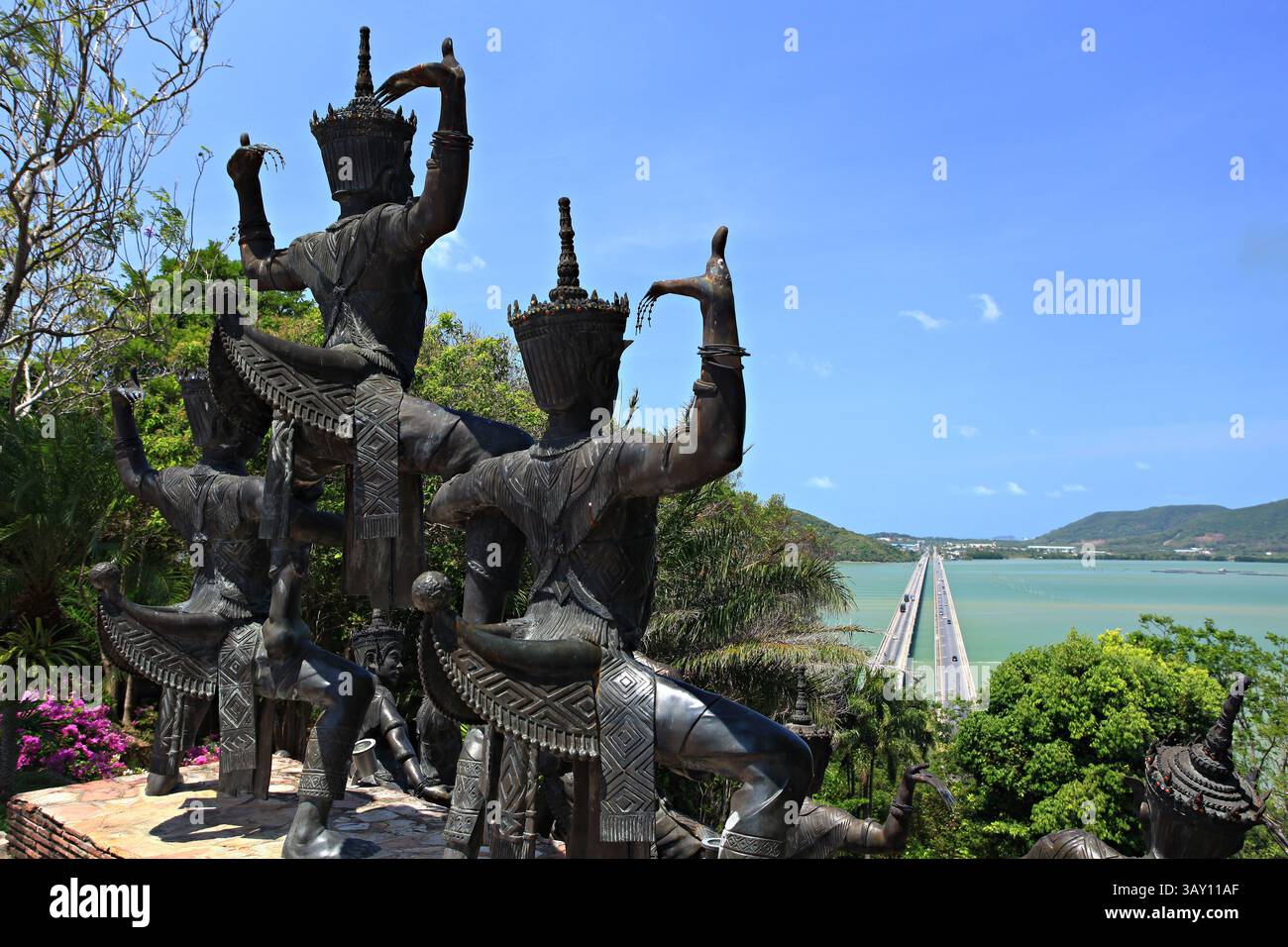 Manora artistic hi-res stock photography and images - Alamy