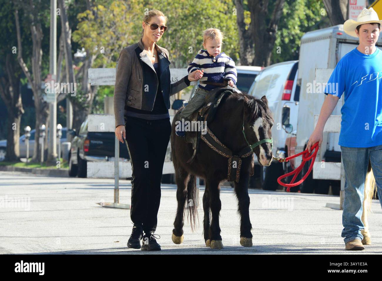 Elizabeth Berkley at the Farmer's Market with her son Sky Cole Lauren ...