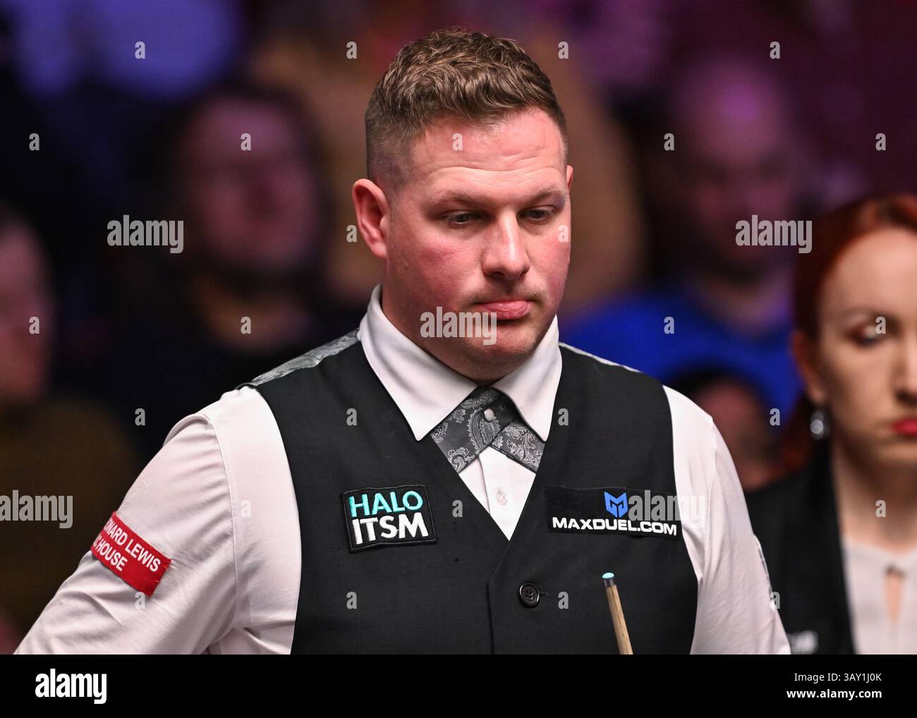 Sheffield, UK. 22nd Apr, 2025. Daniel Wells reacts during his Round 1 ...