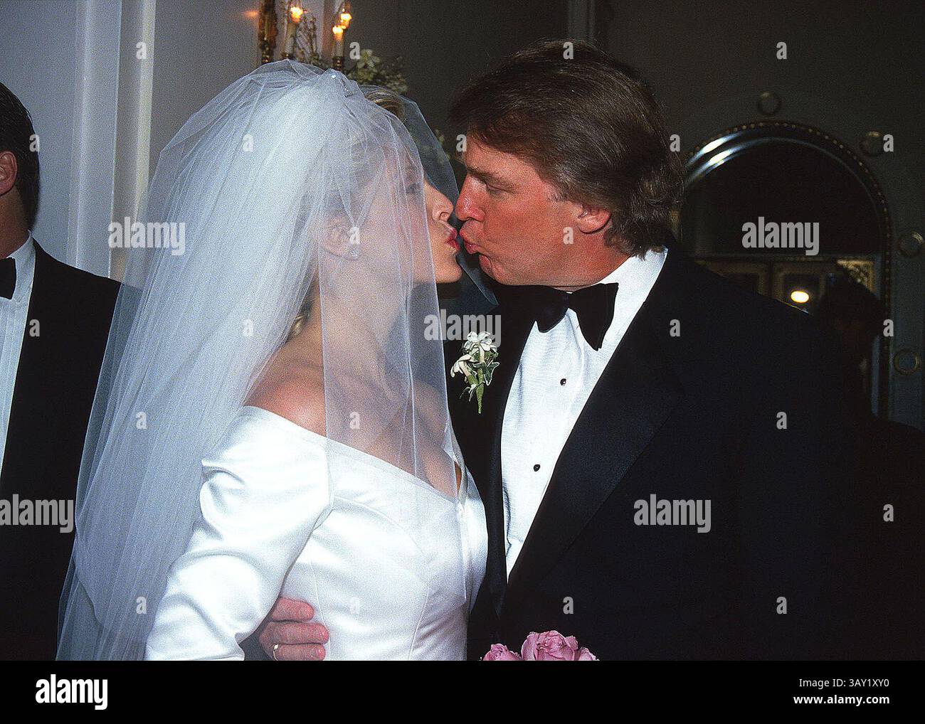 Marla maples donald trump wedding hi-res stock photography and images ...