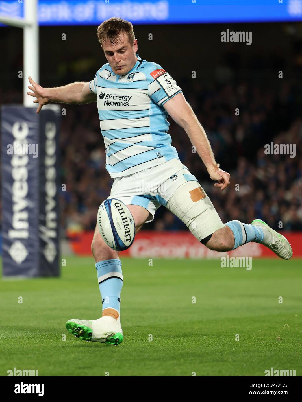 Glasgow Warriors' Stafford McDowall in action during the Investec ...