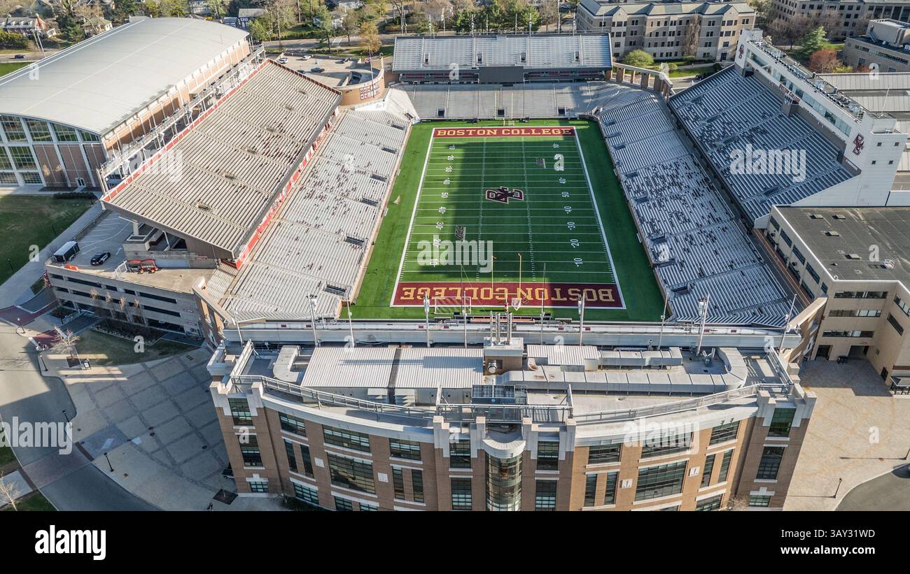 Alumni stadium aerial hi-res stock photography and images - Alamy