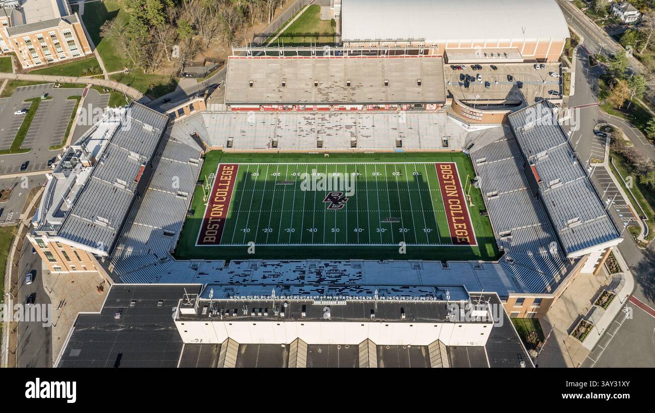 Alumni stadium boston college hi-res stock photography and images - Alamy