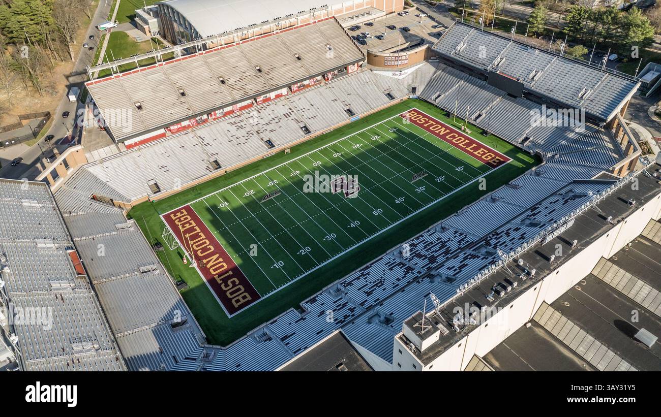 Alumni stadium aerial hi-res stock photography and images - Alamy