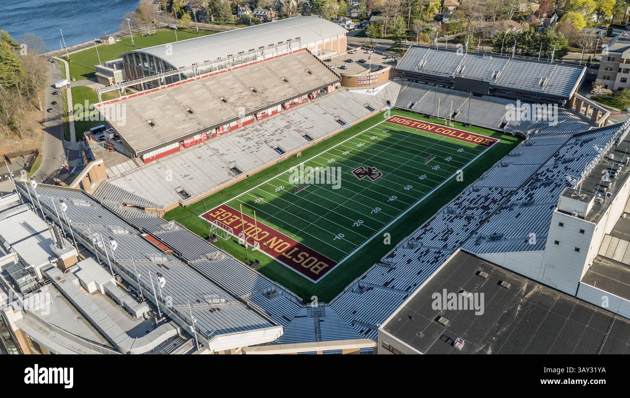 Alumni stadium hi-res stock photography and images - Alamy