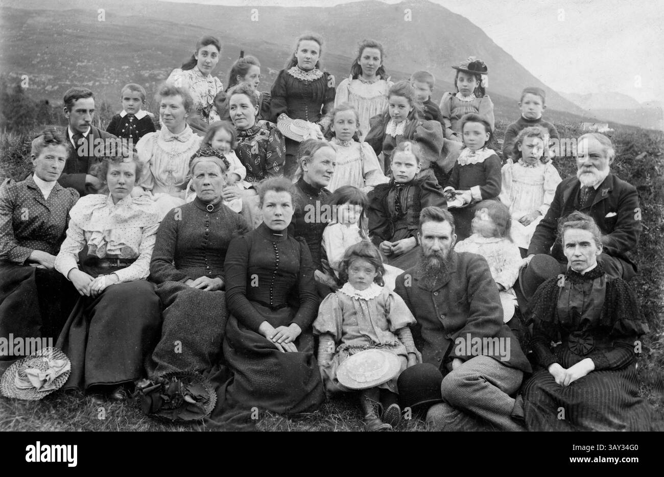 A Victorian group family portrait in the countryside Stock Photo - Alamy
