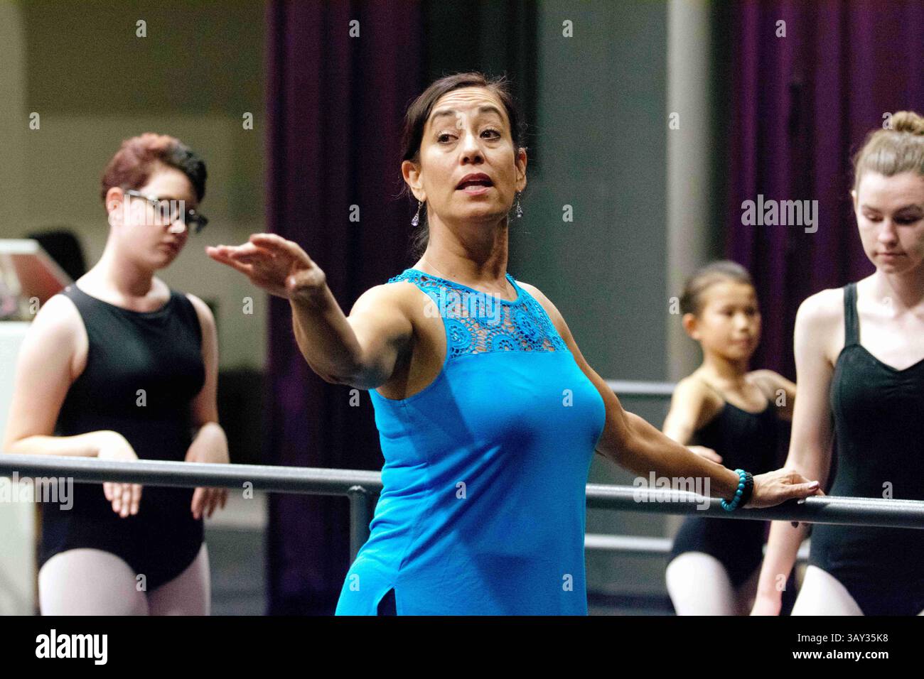 Evelyn cisneros ballet hi-res stock photography and images - Alamy