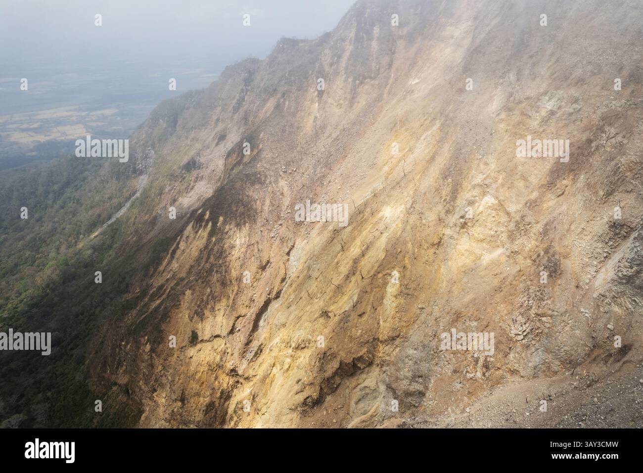 Volcano crater descent peak hi-res stock photography and images - Alamy