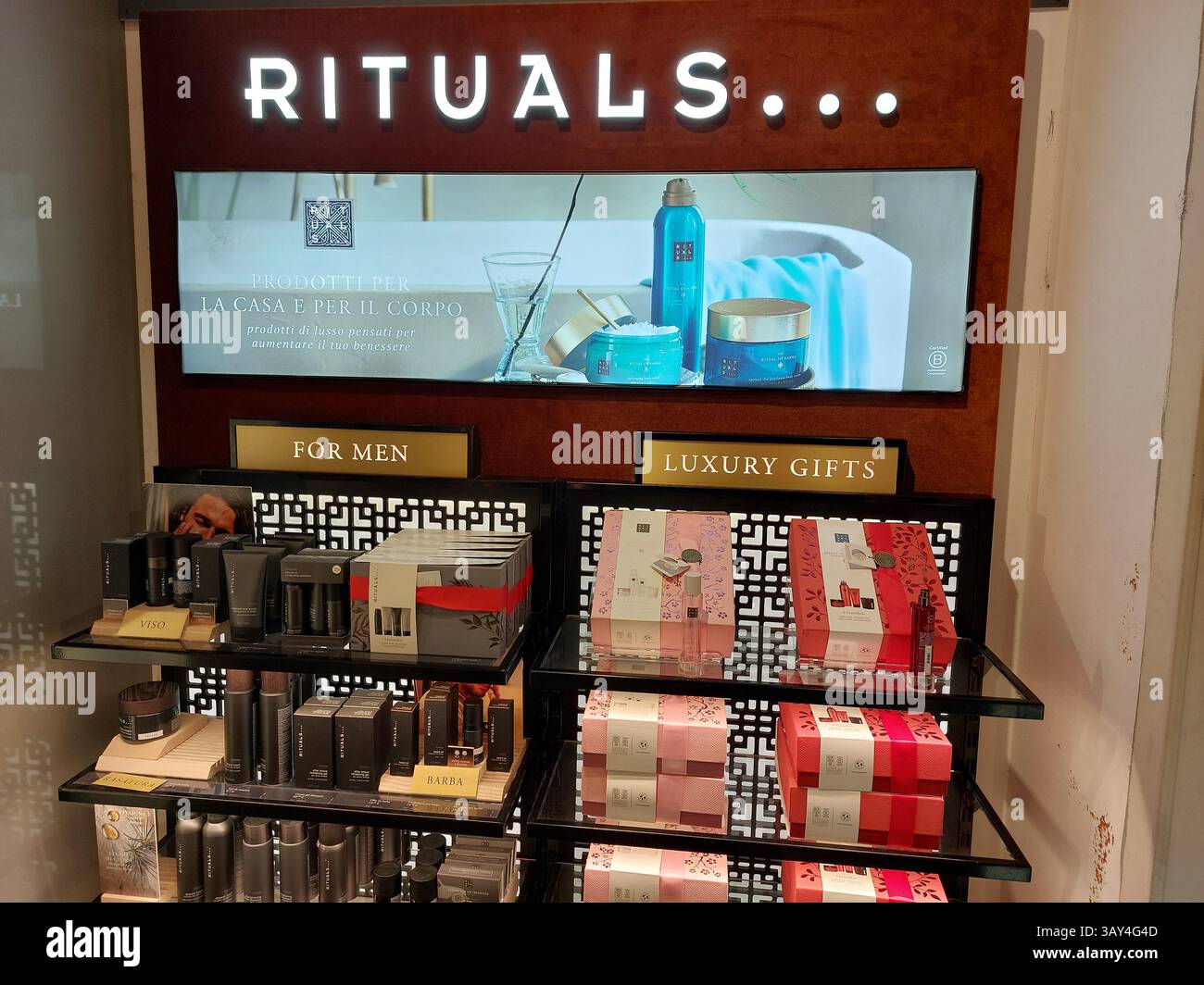 RITUALS PERFUMES ON DISPLAY INSIDE THE FASHION STORE Stock Photo - Alamy