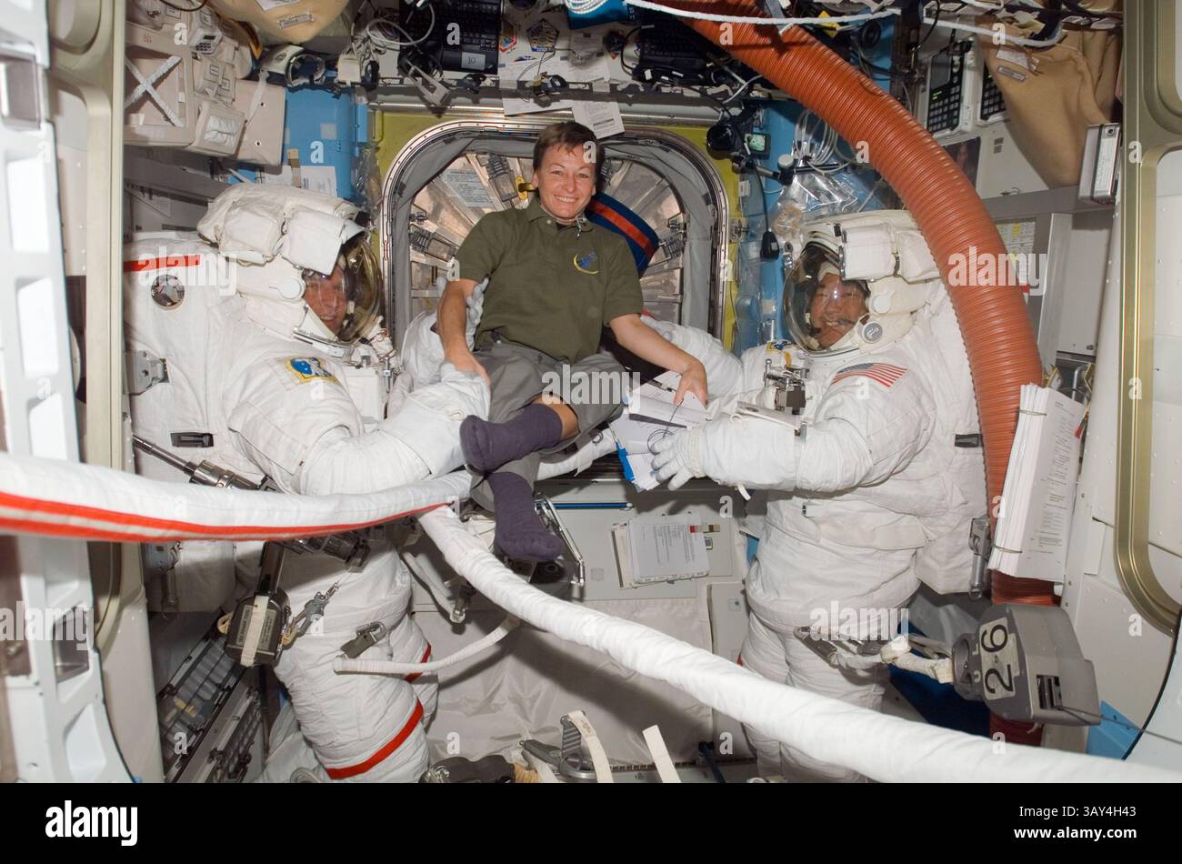 October 27, 2016 - File - Iowa native PEGGY WHITSON keeps piling up ...