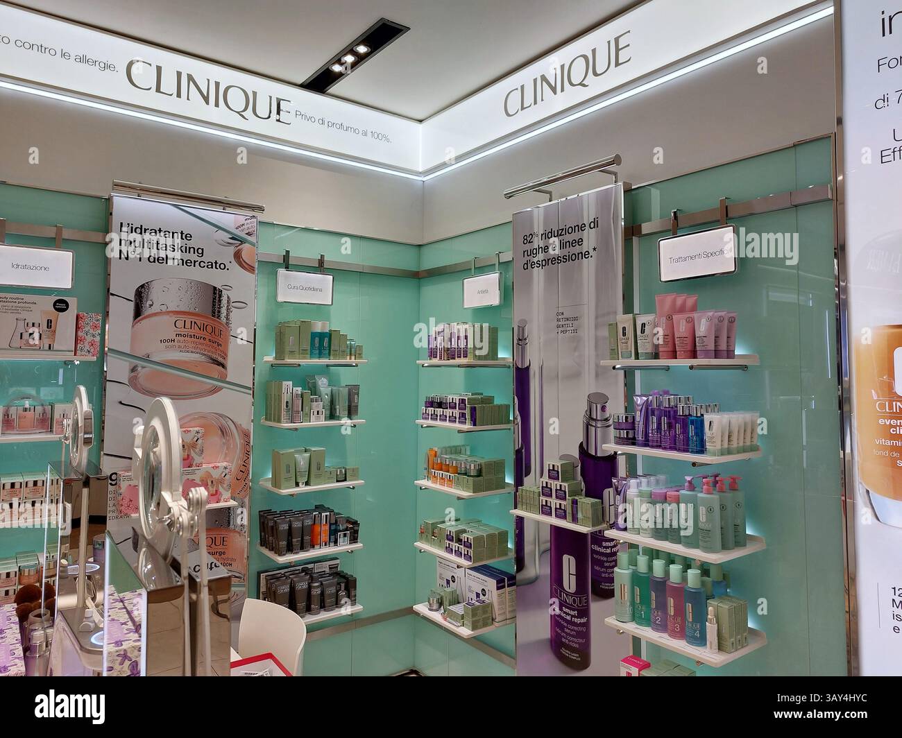 Clinique store display hi-res stock photography and images - Alamy