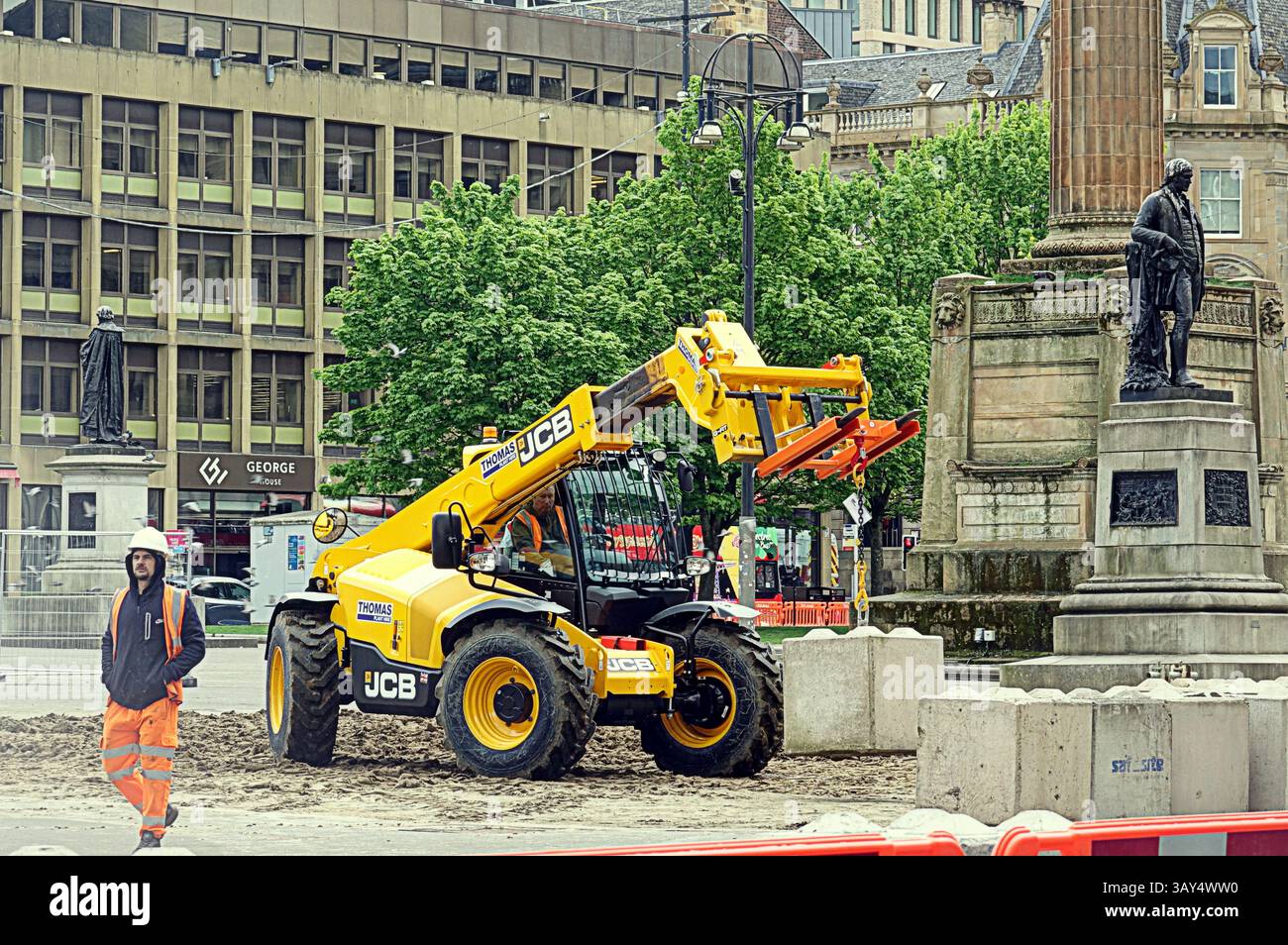 Glasgow, Scotland, UK. 22nd April, 2025. Controversial George square ...