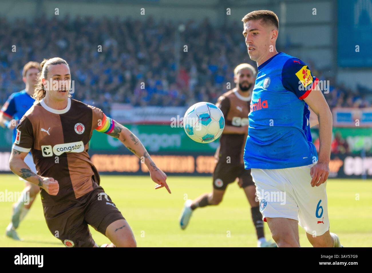 Kiel, Germany. 12th Apr, 2025. Soccer: Bundesliga, Holstein Kiel - FC ...