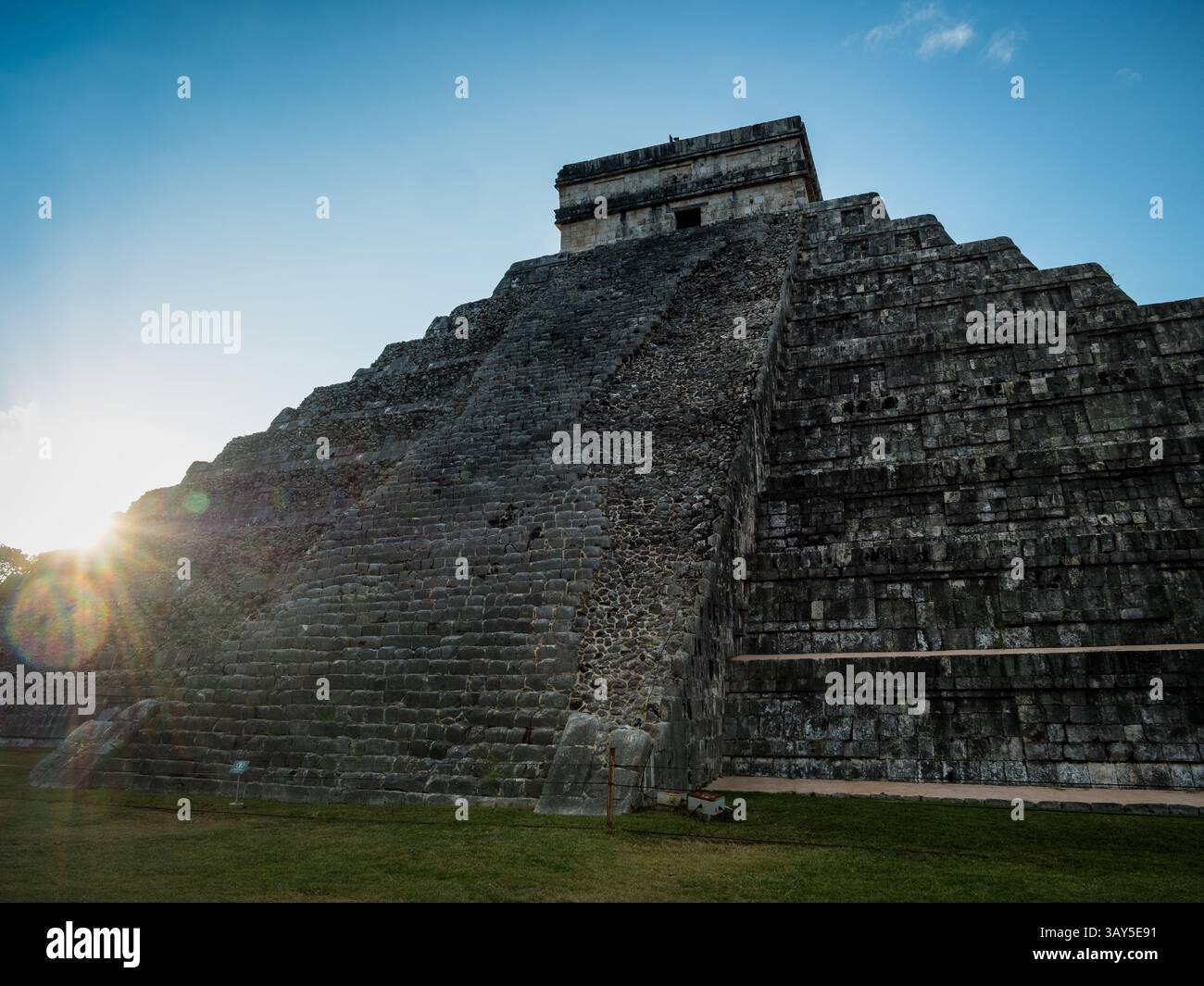 Ancient Majesty: The Temple of Kukulcan at Chichen Itza Stock Photo - Alamy