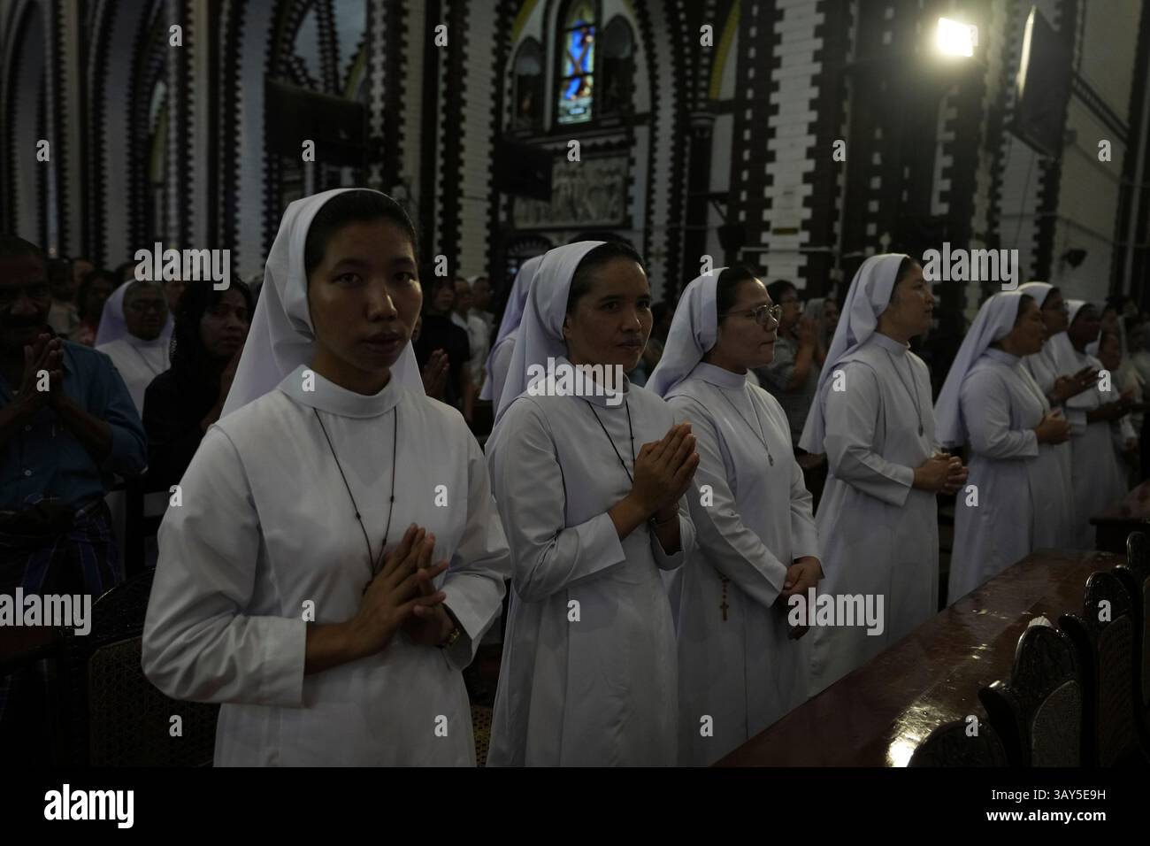 Myanmar Christians attend a prayer for Pope Francis at St. Mary ...