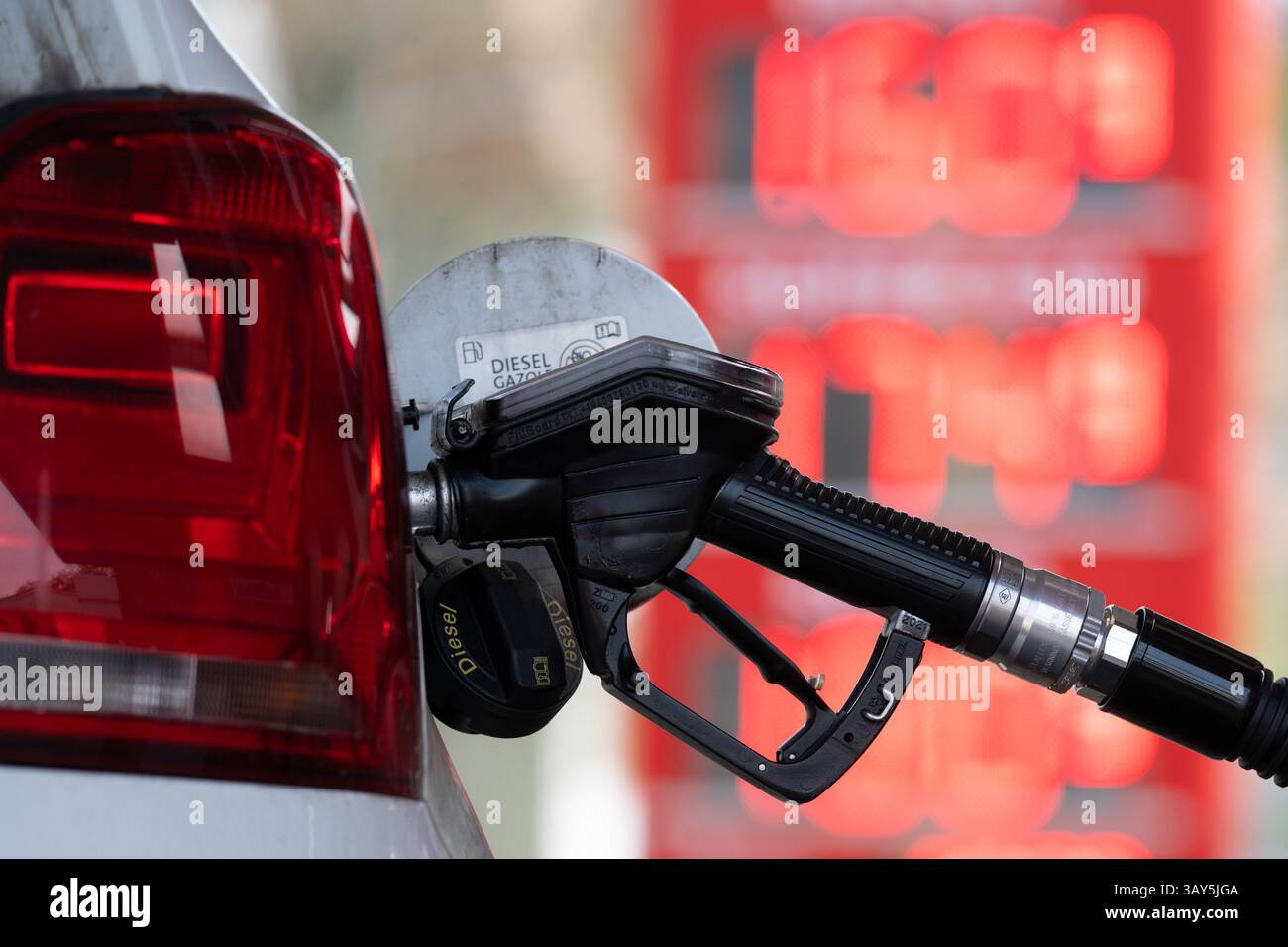 Dresden, Germany. 16th Apr, 2025. A fuel filler neck at a filling ...