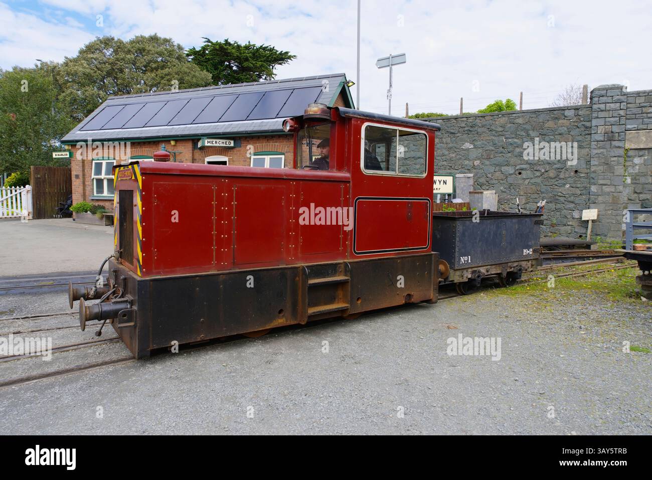 St cadfan hi-res stock photography and images - Alamy