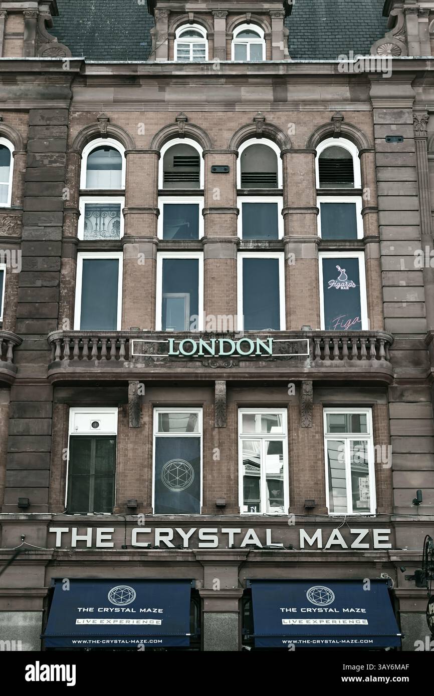 Crystal maze hi-res stock photography and images - Alamy