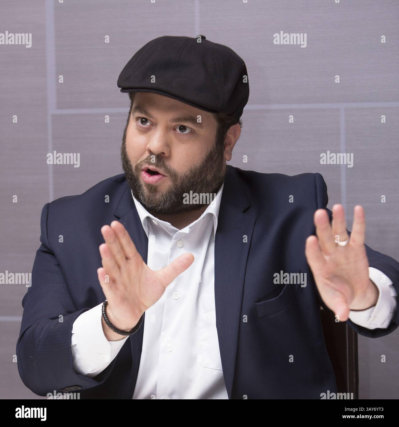 Playwright new york desk hi-res stock photography and images - Alamy