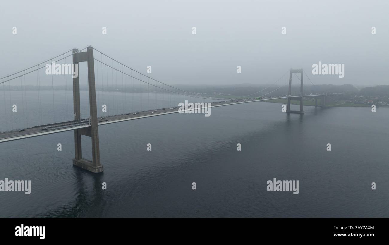 New Little Belt Bridge, suspension bridge that crosses the Little Belt ...