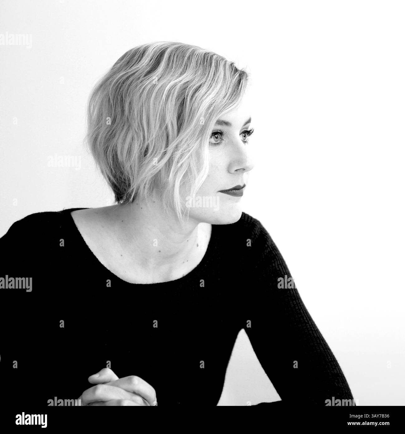 November 17, 2016 - Hollywood, California, U.S. - GRETA GERWIG promotes ...