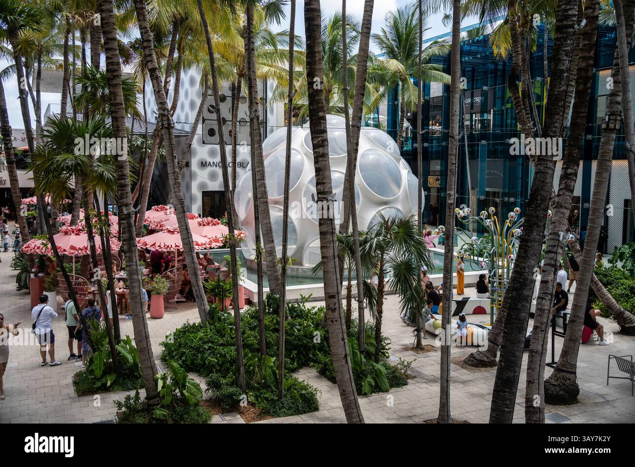 Design District in South Miami - Buckminster Fuller's Fly's Eye Dome ...