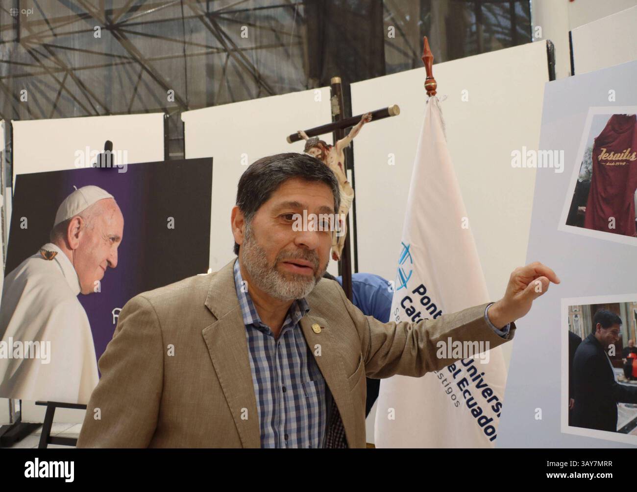 POPE FRANCISCO BURYING CHAPEL Quito, Tuesday, April 22, 2025 Burning ...
