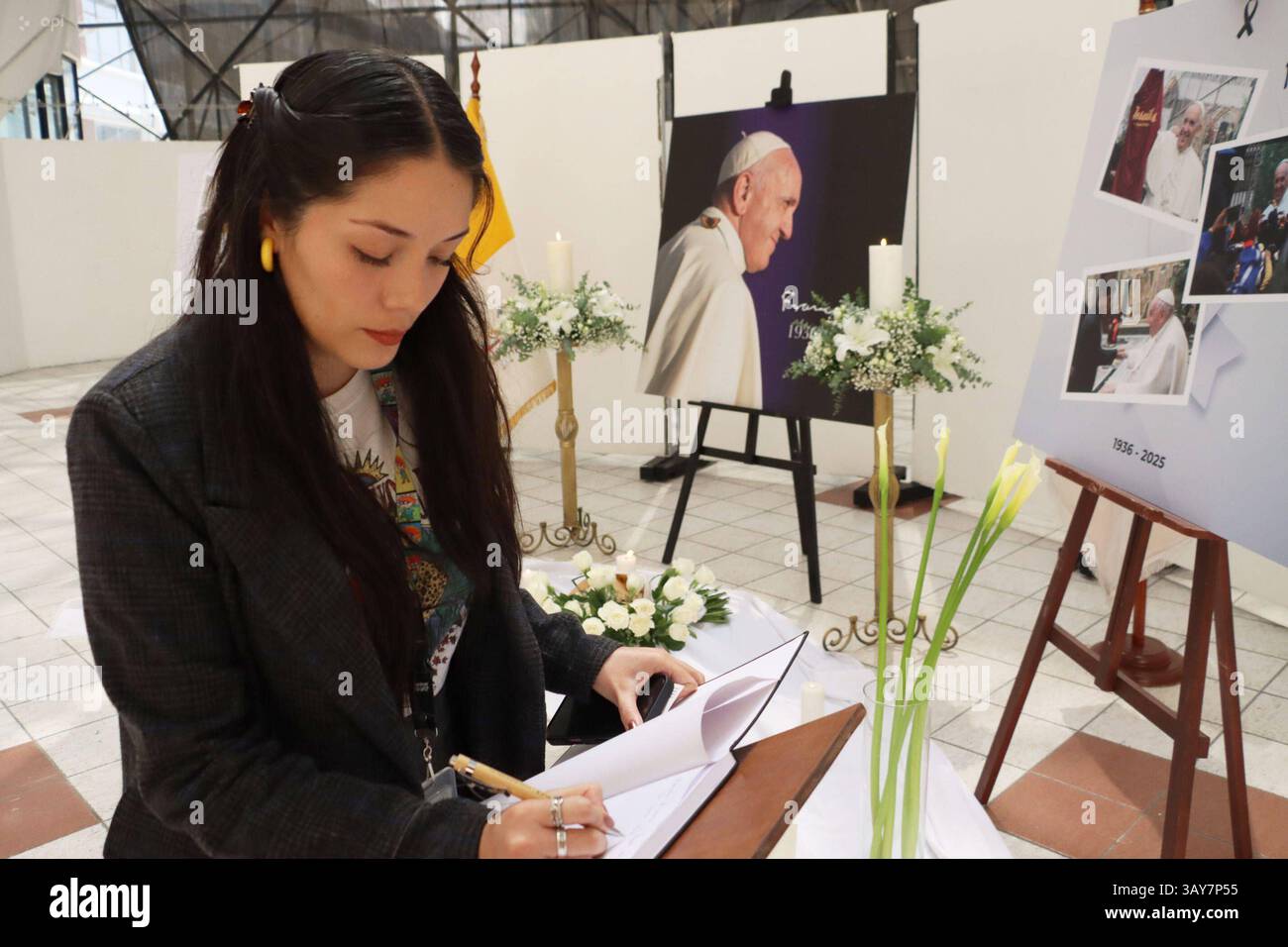 POPE FRANCISCO BURYING CHAPEL Quito, Tuesday, April 22, 2025 Burning ...