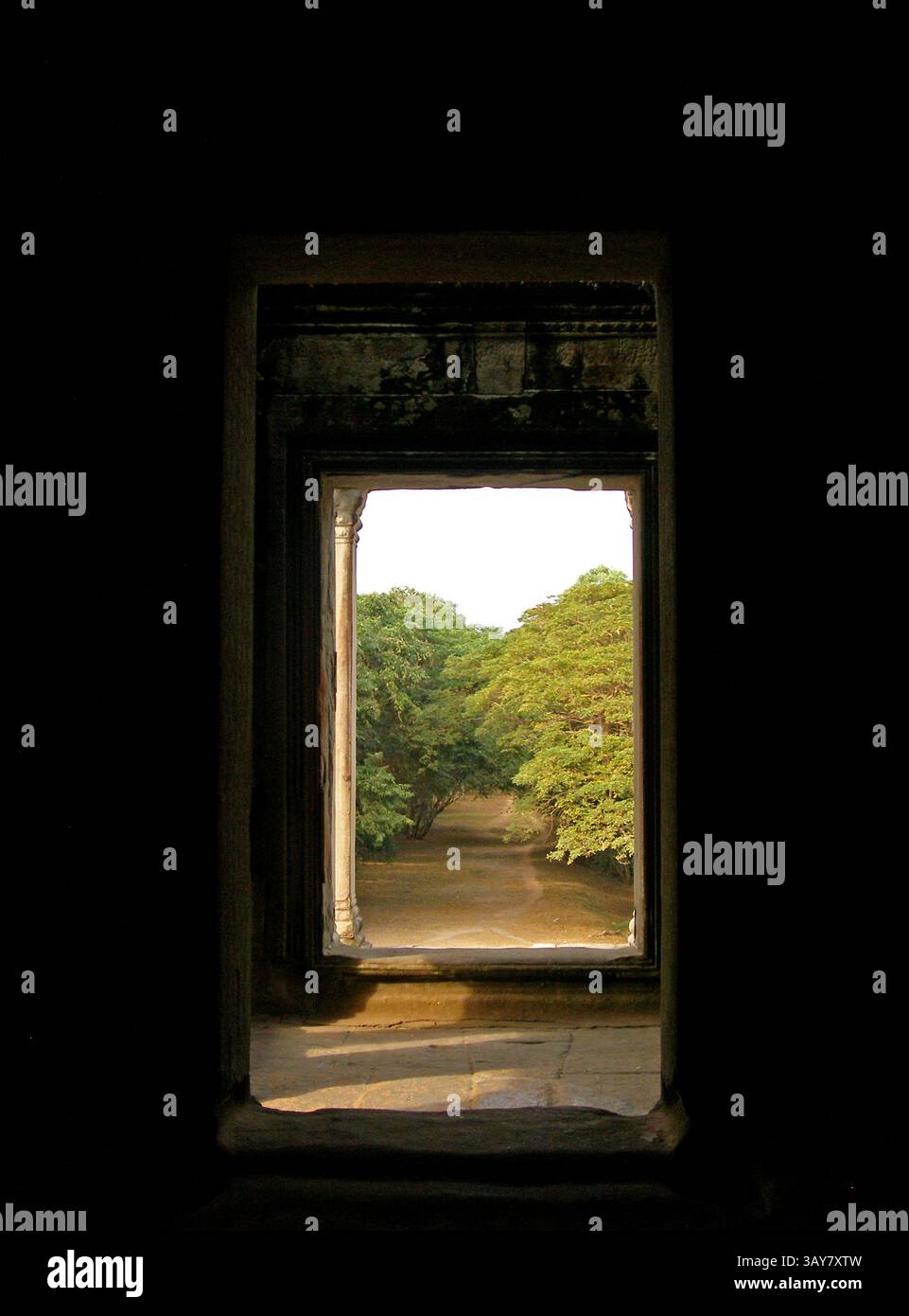 Front side of the main complex, Angkor Wat, Cambodia Stock Photo - Alamy