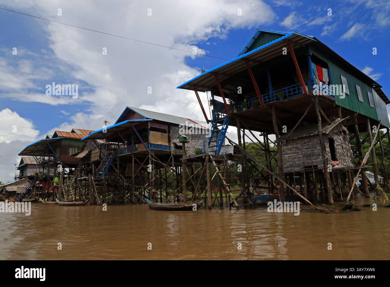 Cambodia village stilt houses hi-res stock photography and images - Alamy