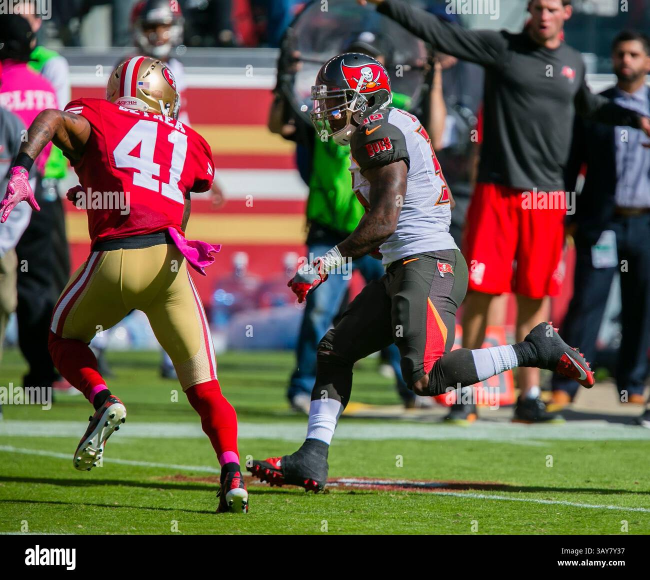 Antone smith football hi-res stock photography and images - Alamy