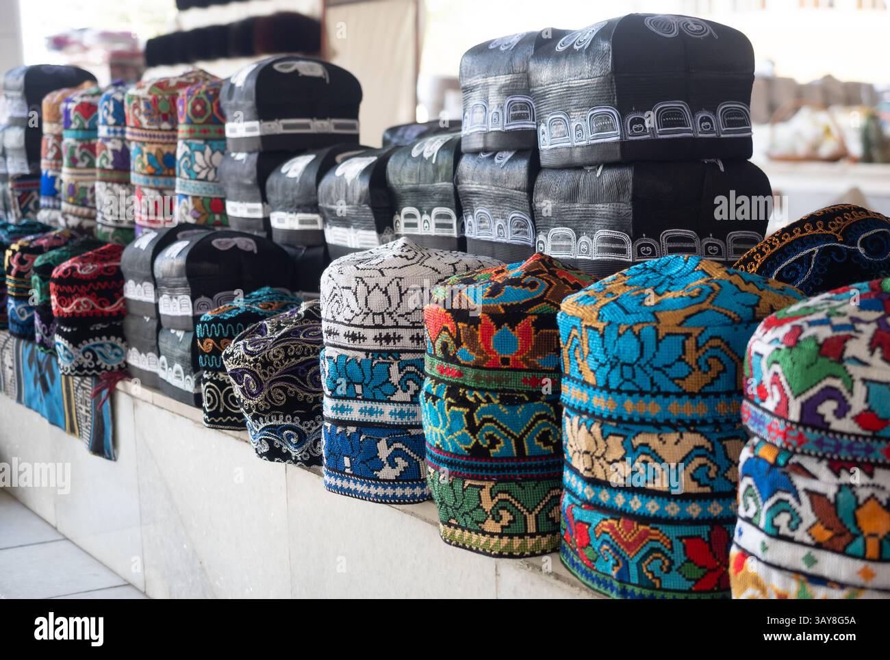 Uzbek doppi hi-res stock photography and images - Alamy